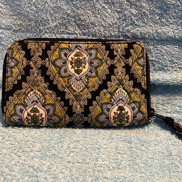 Vera Bradley | Bags | Vera Bradley Wallet With Pull Out String | Poshmark